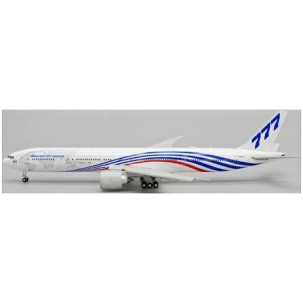 Boeing 777-300ER Boeing House Colour World Tour N5017V Flaps Down w ...